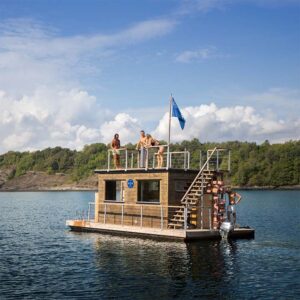 KOK: Floating sauna in Oslo